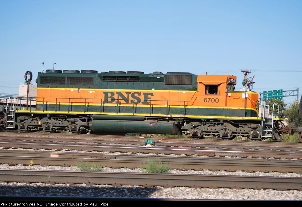 BNSF 6700